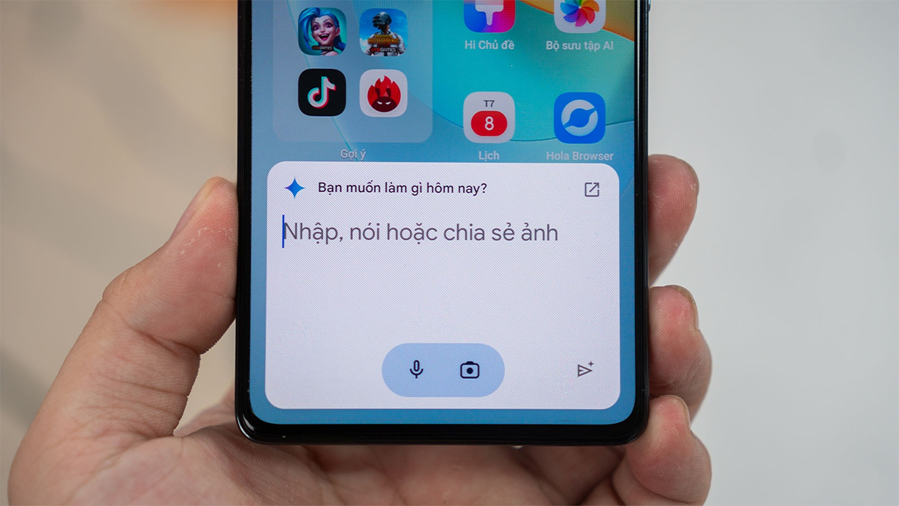 Hướng dẫn cách sử dụng Gemini AI trên màn hình khóa cực tiện lợi - vnROM